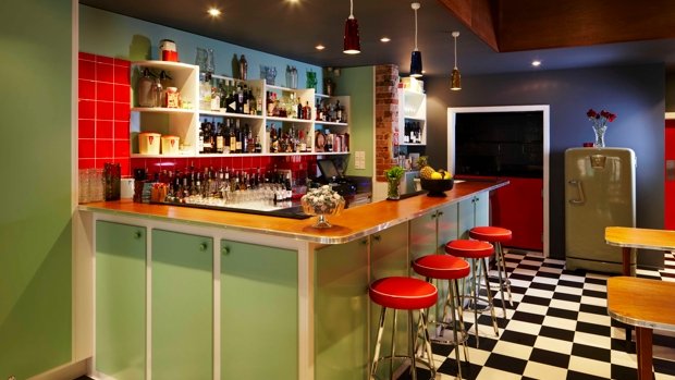 Get Kinky at Hinky Dinks - Daily Addict