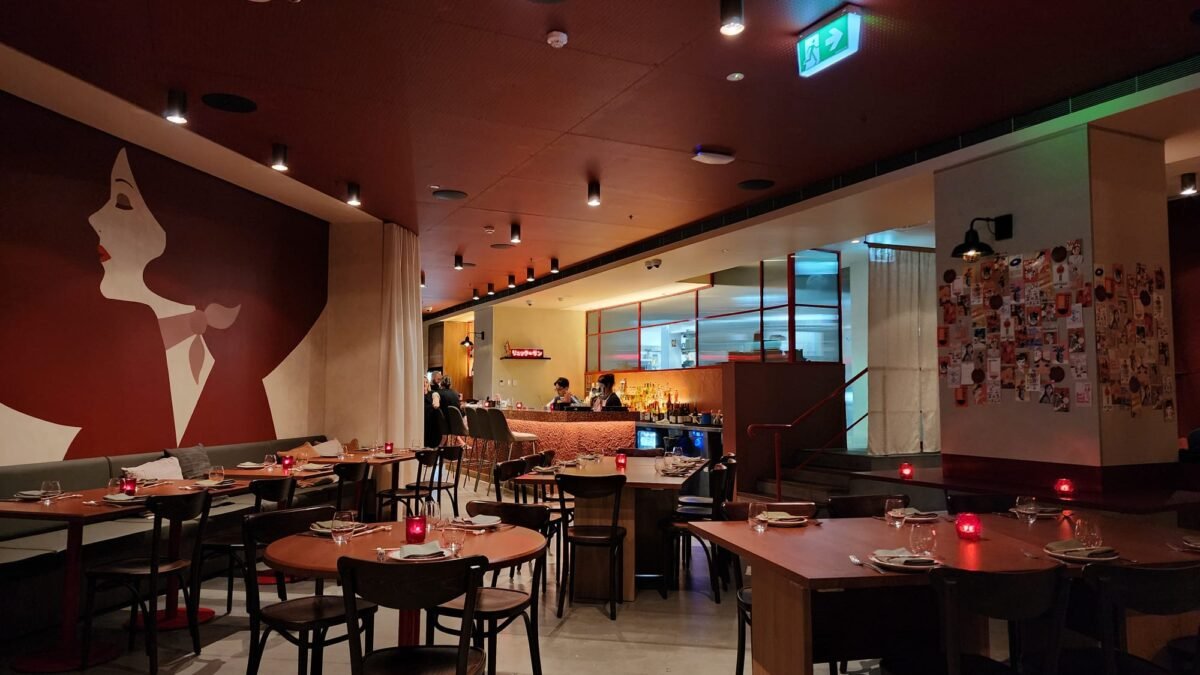 Hotel Review: Hotel Indigo Sydney Potts Point, an IHG Hotel. Where ...